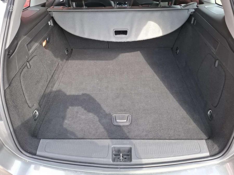 Grey Opel Astra 2016 in Kaunas, with an engine capacity of 1.60 L and mileage of 249 thousand km for 4900 €, photo 11 on AUTOMOTO.COM.LV