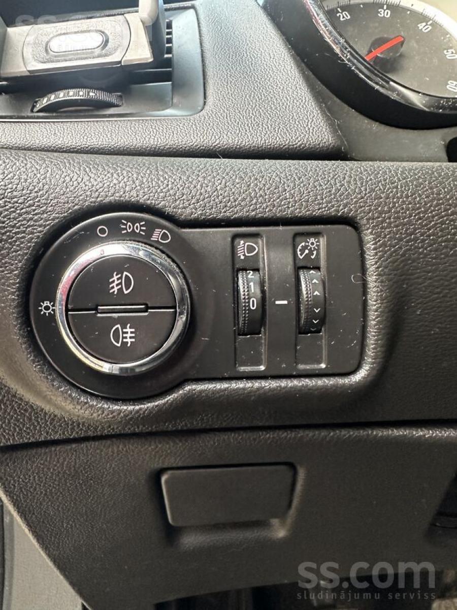 Pelēks Opel Astra 2016 Cēsis, ar dzinēja tilpumu 1.60 L un nobraukumu 0 tūkst. km par 4500 €, foto 11 vietnē AUTOMOTO.COM.LV