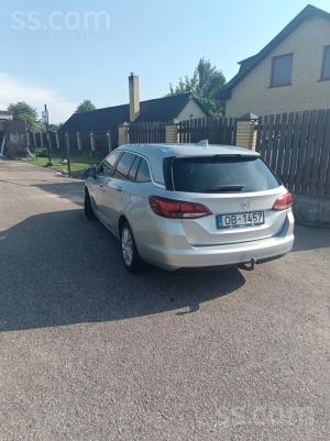 Pelēks Opel Astra 2016 Dobele, ar dzinēja tilpumu 1.60 L un nobraukumu 274 tūkst. km par 6000 €, foto 3 vietnē AUTOMOTO.COM.LV