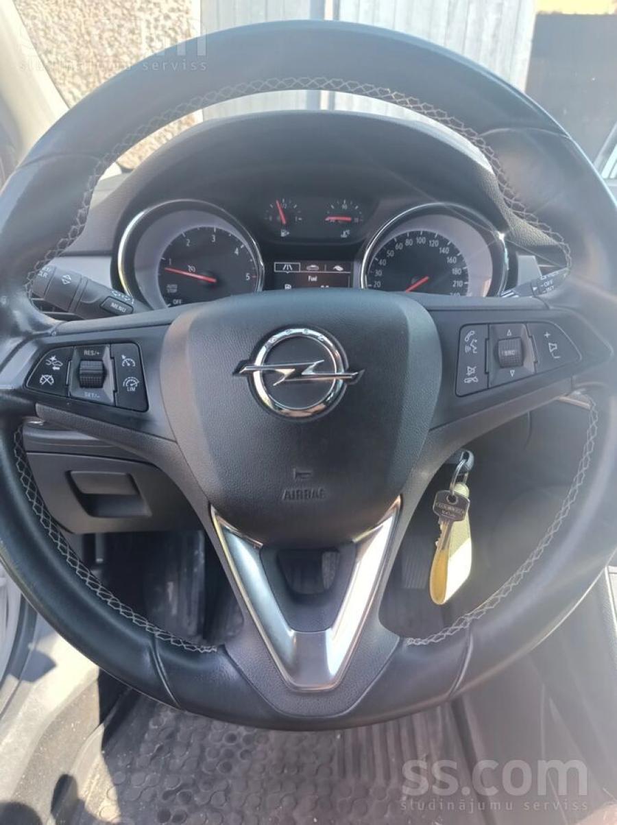 Pelēks Opel Astra 2016 Dobele, ar dzinēja tilpumu 1.60 L un nobraukumu 274 tūkst. km par 6000 €, foto 4 vietnē AUTOMOTO.COM.LV