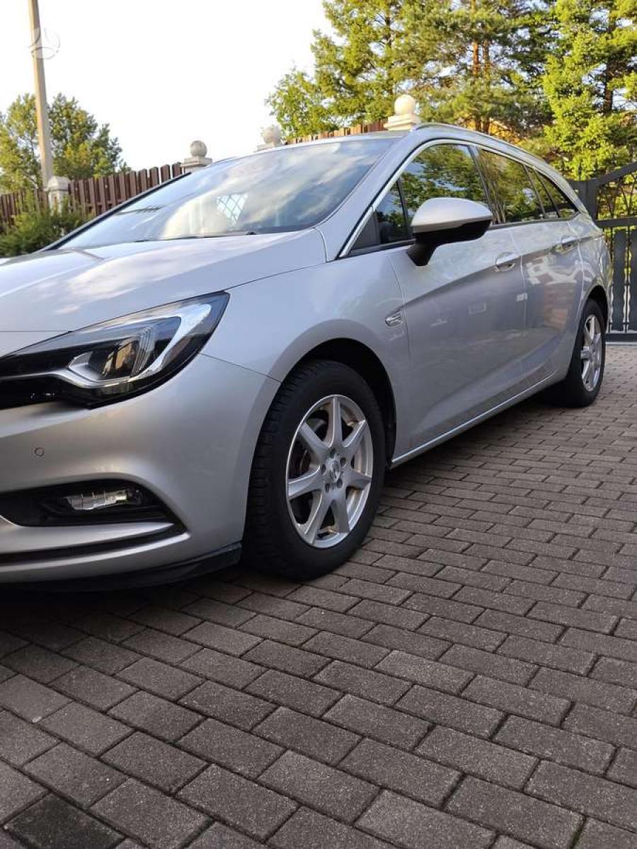 Pelēks Opel Astra 2016 Panevēža, ar dzinēja tilpumu 1.60 L un nobraukumu 187 tūkst. km par 5650 €, foto 3 vietnē AUTOMOTO.COM.LV