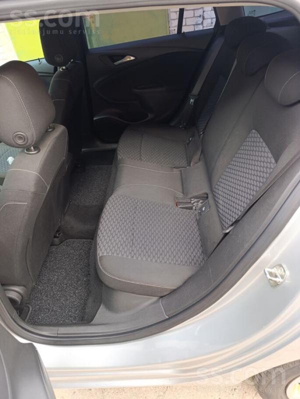 Pelēks Opel Astra 2016 Rīga, ar dzinēja tilpumu 1.60 L un nobraukumu 282 tūkst. km par 5200 €, foto 11 vietnē AUTOMOTO.COM.LV