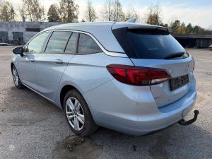 Grey Opel Astra 2016 in Raseiniai, with an engine capacity of 1.60 L and mileage of 280 thousand km for 4900 €, photo 4 on AUTOMOTO.COM.LV