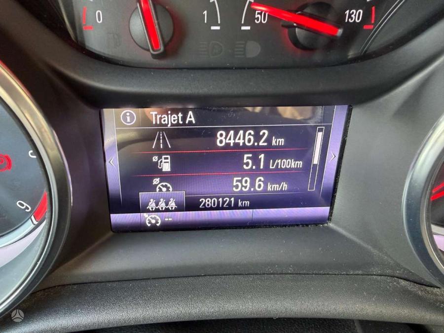 Grey Opel Astra 2016 in Raseiniai, with an engine capacity of 1.60 L and mileage of 280 thousand km for 4900 €, photo 15 on AUTOMOTO.COM.LV