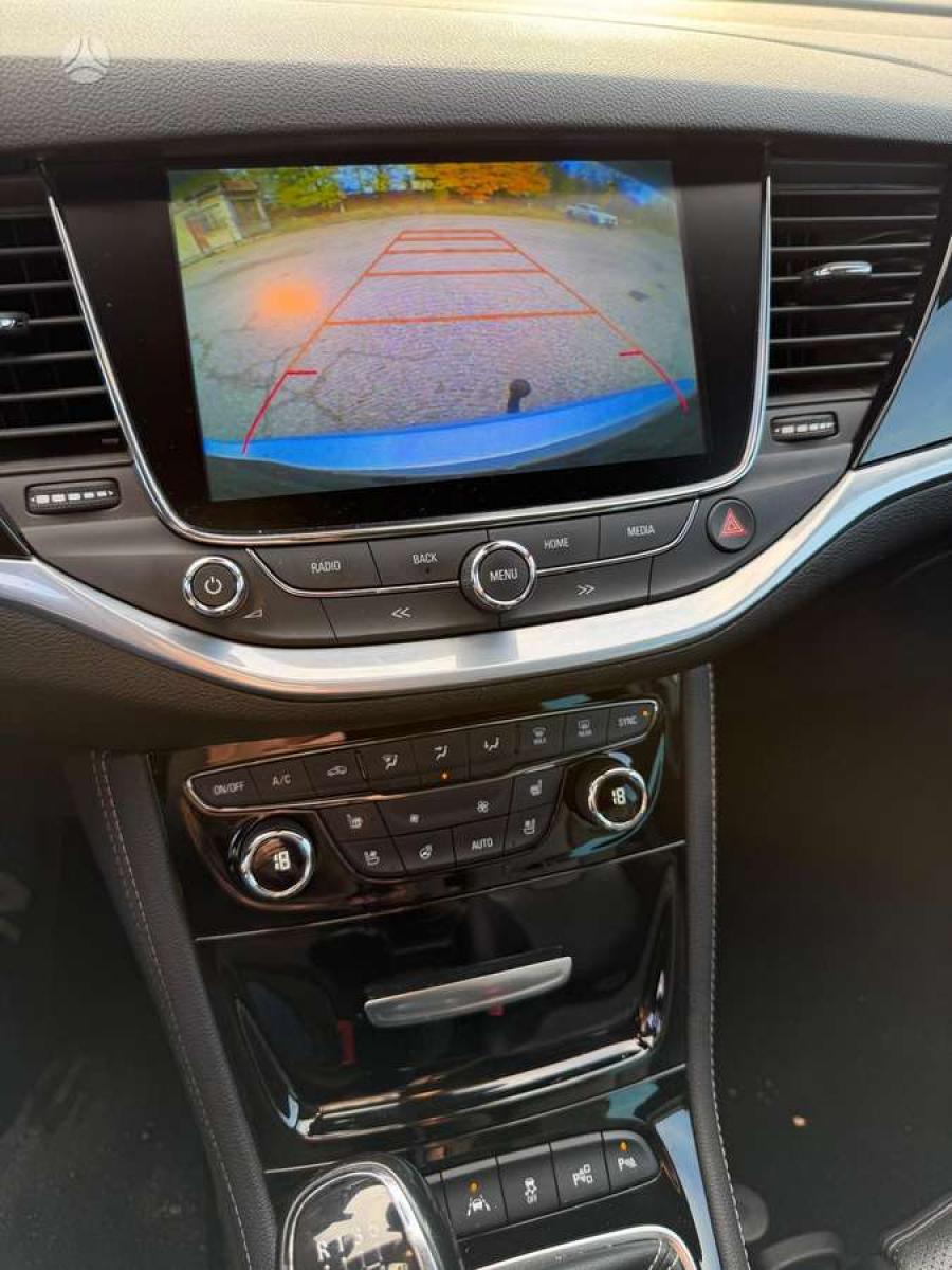 Grey Opel Astra 2016 in Raseiniai, with an engine capacity of 1.60 L and mileage of 280 thousand km for 4900 €, photo 16 on AUTOMOTO.COM.LV