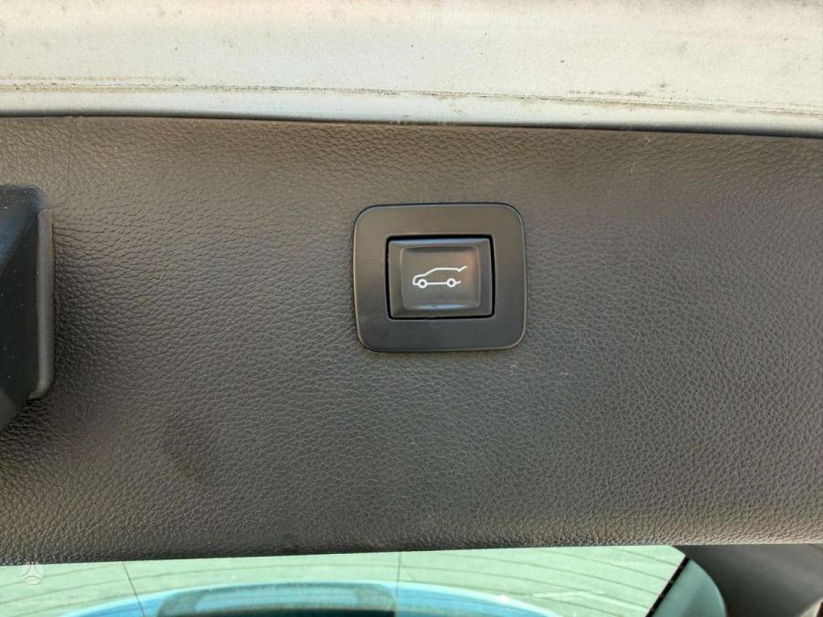 Grey Opel Astra 2016 in Raseiniai, with an engine capacity of 1.60 L and mileage of 280 thousand km for 4900 €, photo 21 on AUTOMOTO.COM.LV