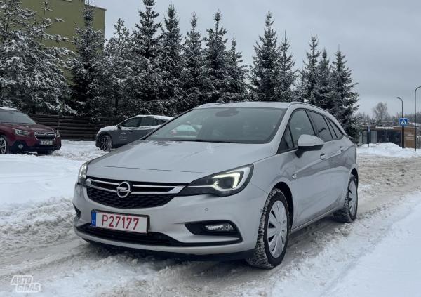 Grey Opel Astra 2017 in Vilnius, with an engine capacity of 1.60 L and mileage of 276 thousand km for 5450 €, photo 1 on AUTOMOTO.COM.LV