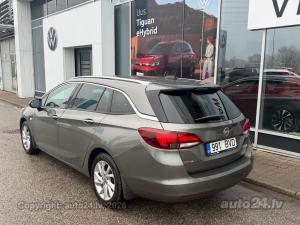 Grey Opel Astra 2017 in Viljandi, with an engine capacity of 1.40 L and mileage of 124 thousand km for 7250 €, photo 4 on AUTOMOTO.COM.LV