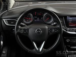 Grey Opel Astra 2017 in Valmiera, with an engine capacity of 1.60 L and mileage of 225 thousand km for 6800 €, photo 9 on AUTOMOTO.COM.LV