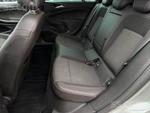 Grey Opel Astra 2017 in Valmiera, with an engine capacity of 1.60 L and mileage of 225 thousand km for 6800 €, photo 19 on AUTOMOTO.COM.LV