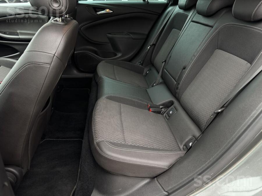 Grey Opel Astra 2017 in Valmiera, with an engine capacity of 1.60 L and mileage of 225 thousand km for 6800 €, photo 19 on AUTOMOTO.COM.LV