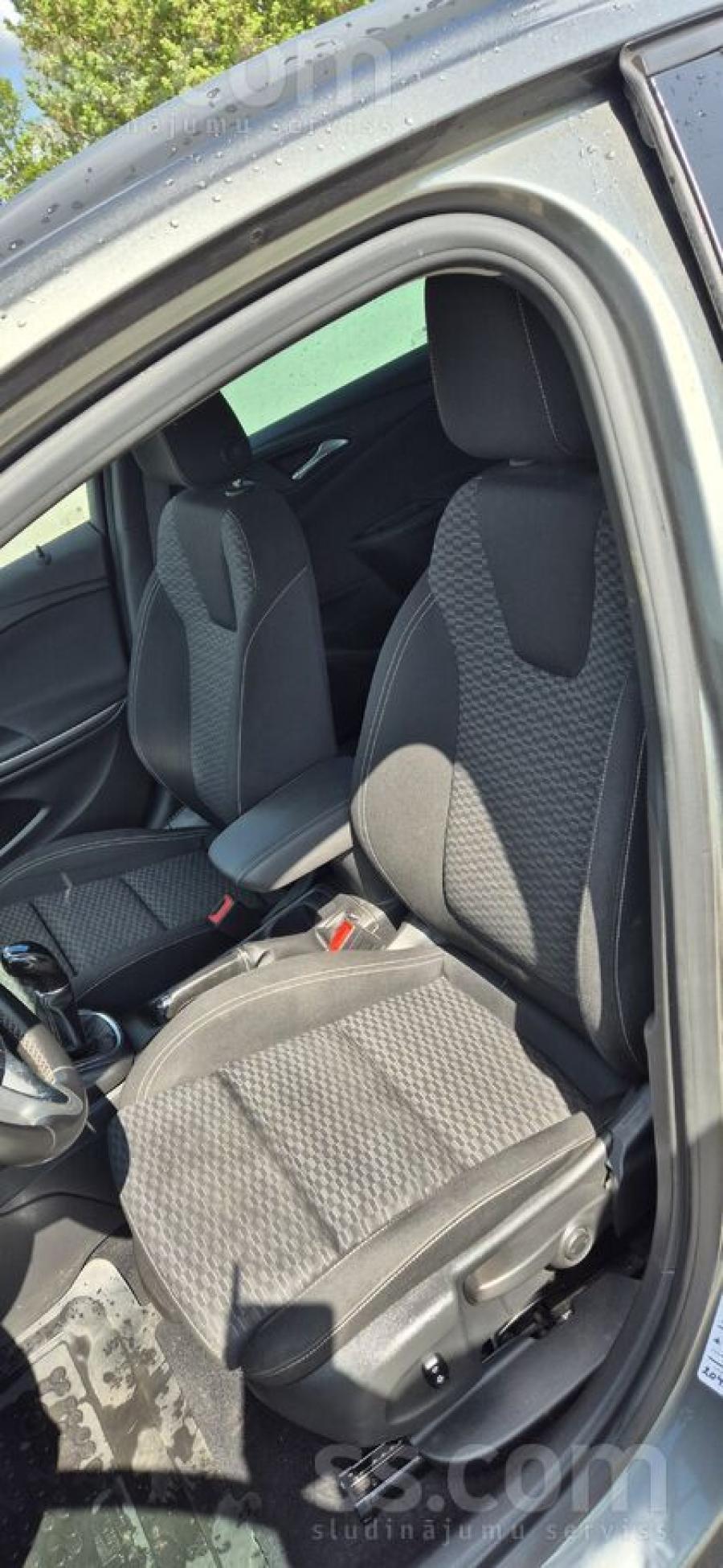 Pelēks Opel Astra 2017 Bauska, ar dzinēja tilpumu 1.60 L un nobraukumu 197 tūkst. km par 6500 €, foto 25 vietnē AUTOMOTO.COM.LV
