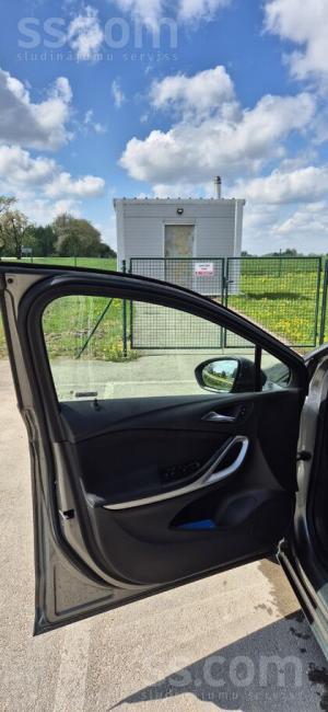Pelēks Opel Astra 2017 Bauska, ar dzinēja tilpumu 1.60 L un nobraukumu 197 tūkst. km par 6500 €, foto 26 vietnē AUTOMOTO.COM.LV
