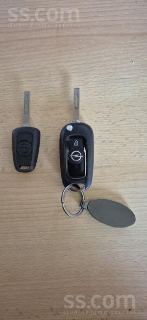 Pelēks Opel Astra 2017 Bauska, ar dzinēja tilpumu 1.60 L un nobraukumu 197 tūkst. km par 6500 €, foto 28 vietnē AUTOMOTO.COM.LV