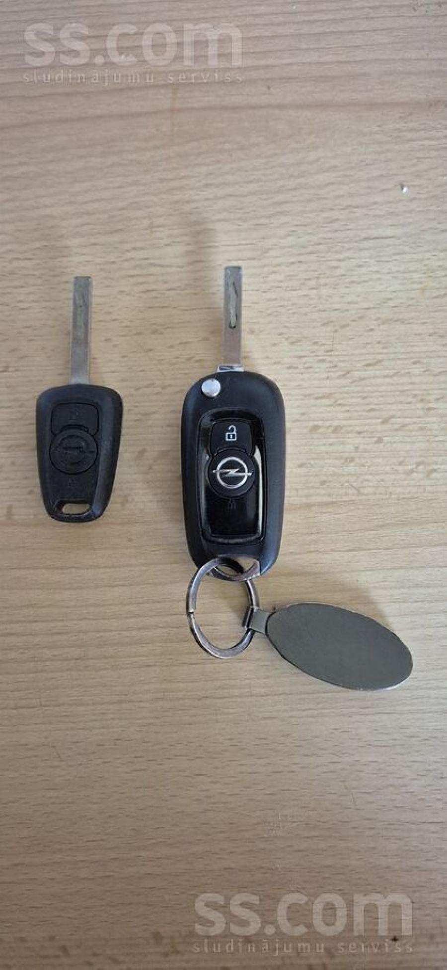 Pelēks Opel Astra 2017 Bauska, ar dzinēja tilpumu 1.60 L un nobraukumu 197 tūkst. km par 6500 €, foto 28 vietnē AUTOMOTO.COM.LV