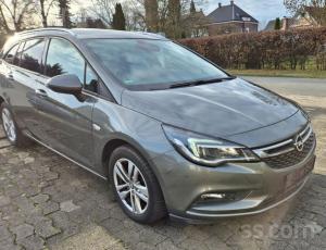 Grey Opel Astra 2017 in Daugavpils, with an engine capacity of 1.60 L and mileage of 230 thousand km for 5950 €, photo 3 on AUTOMOTO.COM.LV