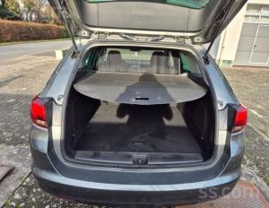 Grey Opel Astra 2017 in Daugavpils, with an engine capacity of 1.60 L and mileage of 230 thousand km for 5950 €, photo 5 on AUTOMOTO.COM.LV