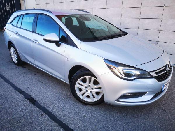 Grey Opel Astra 2017 in Klaipeda, with an engine capacity of 1.60 L and mileage of 147 thousand km for 6200 €, photo 3 on AUTOMOTO.COM.LV