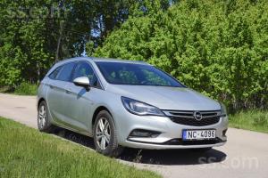 Grey Opel Astra 2017 in Riga, with an engine capacity of 1.60 L and mileage of 230 thousand km for 5700 €, photo 3 on AUTOMOTO.COM.LV
