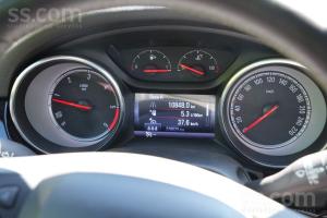 Grey Opel Astra 2017 in Riga, with an engine capacity of 1.60 L and mileage of 230 thousand km for 5700 €, photo 5 on AUTOMOTO.COM.LV