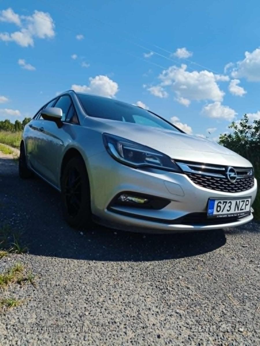Grey Opel Astra 2017 in Otepaa, with an engine capacity of 1.60 L and mileage of 186 thousand km for 7999 €, photo 3 on AUTOMOTO.COM.LV