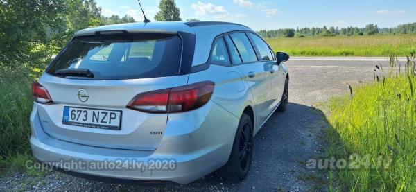 Grey Opel Astra 2017 in Otepaa, with an engine capacity of 1.60 L and mileage of 186 thousand km for 7999 €, photo 3 on AUTOMOTO.COM.LV