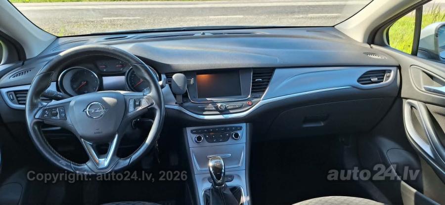 Grey Opel Astra 2017 in Otepaa, with an engine capacity of 1.60 L and mileage of 186 thousand km for 7999 €, photo 10 on AUTOMOTO.COM.LV