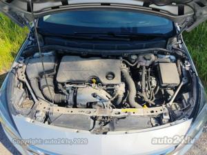 Grey Opel Astra 2017 in Otepaa, with an engine capacity of 1.60 L and mileage of 186 thousand km for 7999 €, photo 14 on AUTOMOTO.COM.LV