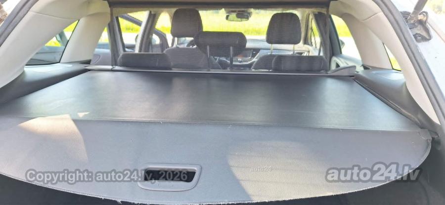 Grey Opel Astra 2017 in Otepaa, with an engine capacity of 1.60 L and mileage of 186 thousand km for 7999 €, photo 18 on AUTOMOTO.COM.LV