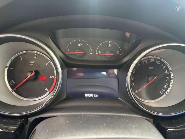 Grey Opel Astra 2017 in Siauliai, with an engine capacity of 1.60 L and mileage of 163 thousand km for 5600 €, photo 8 on AUTOMOTO.COM.LV