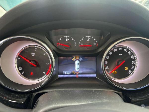 Grey Opel Astra 2017 in Siauliai, with an engine capacity of 1.60 L and mileage of 163 thousand km for 5600 €, photo 10 on AUTOMOTO.COM.LV