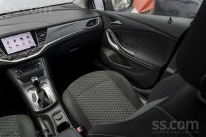 Grey Opel Astra 2017 in Riga, with an engine capacity of 1.60 L and mileage of 192 thousand km for 8650 €, photo 9 on AUTOMOTO.COM.LV