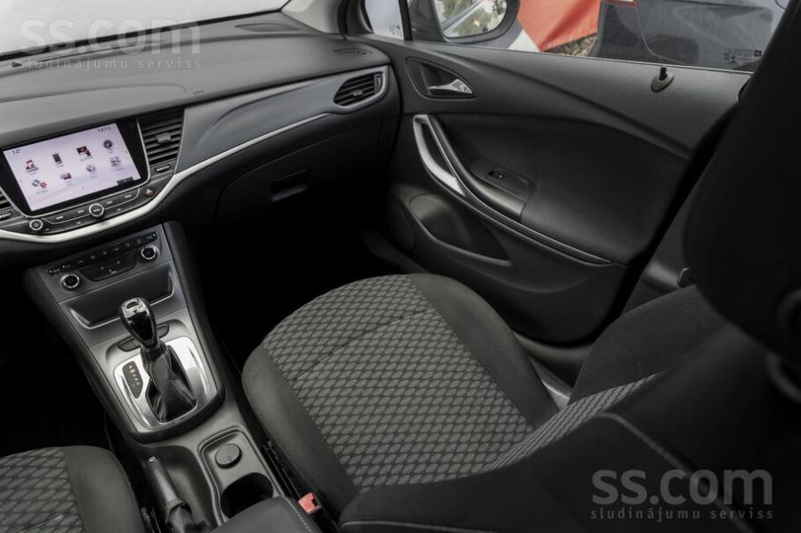 Grey Opel Astra 2017 in Riga, with an engine capacity of 1.60 L and mileage of 192 thousand km for 8650 €, photo 9 on AUTOMOTO.COM.LV