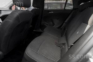 Grey Opel Astra 2017 in Riga, with an engine capacity of 1.60 L and mileage of 192 thousand km for 8650 €, photo 16 on AUTOMOTO.COM.LV