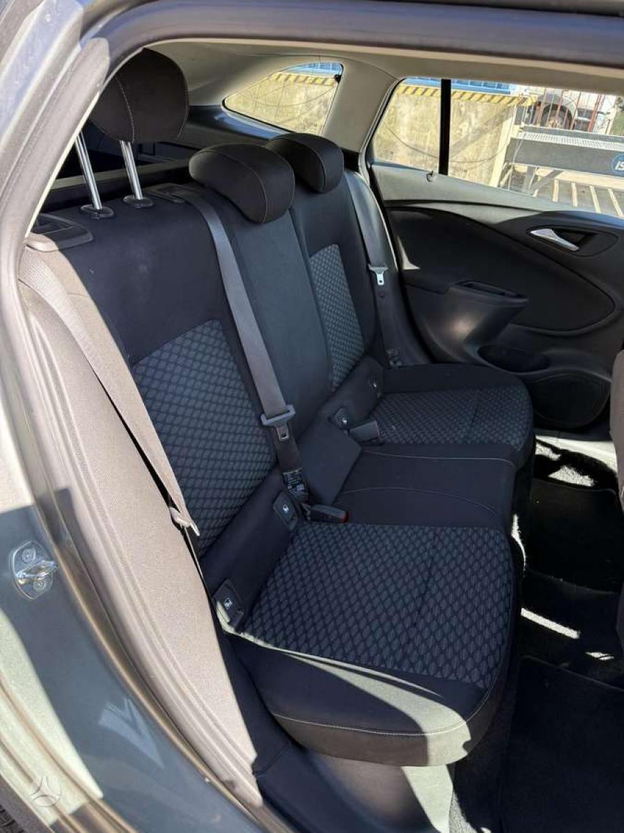 Pelēks Opel Astra 2017 Klaipėda, ar dzinēja tilpumu 1.60 L un nobraukumu 202 tūkst. km par 5150 €, foto 20 vietnē AUTOMOTO.COM.LV