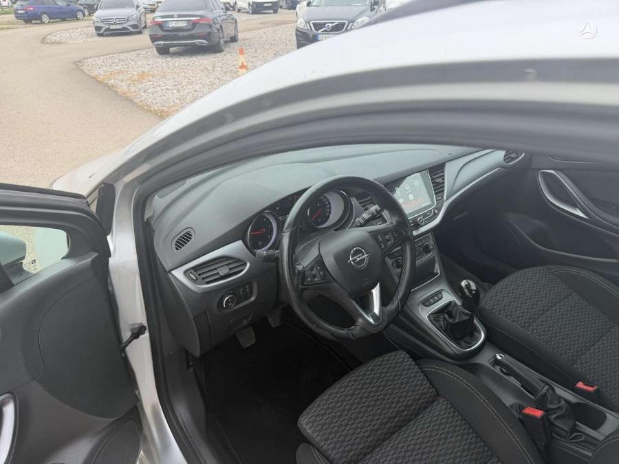 Pelēks Opel Astra 2017 Tauragė, ar dzinēja tilpumu 1.60 L un nobraukumu 250 tūkst. km par 5500 €, foto 6 vietnē AUTOMOTO.COM.LV
