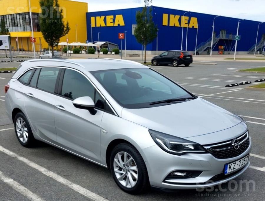 Grey Opel Astra 2017 in Riga, with an engine capacity of 1.40 L and mileage of 178 thousand km for 7200 €, photo 1 on AUTOMOTO.COM.LV