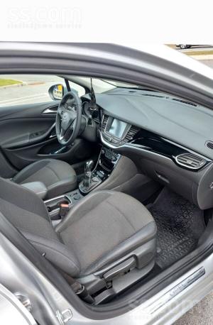 Grey Opel Astra 2017 in Riga, with an engine capacity of 1.40 L and mileage of 178 thousand km for 7200 €, photo 6 on AUTOMOTO.COM.LV