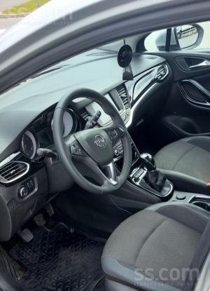 Grey Opel Astra 2017 in Riga, with an engine capacity of 1.40 L and mileage of 178 thousand km for 7200 €, photo 9 on AUTOMOTO.COM.LV
