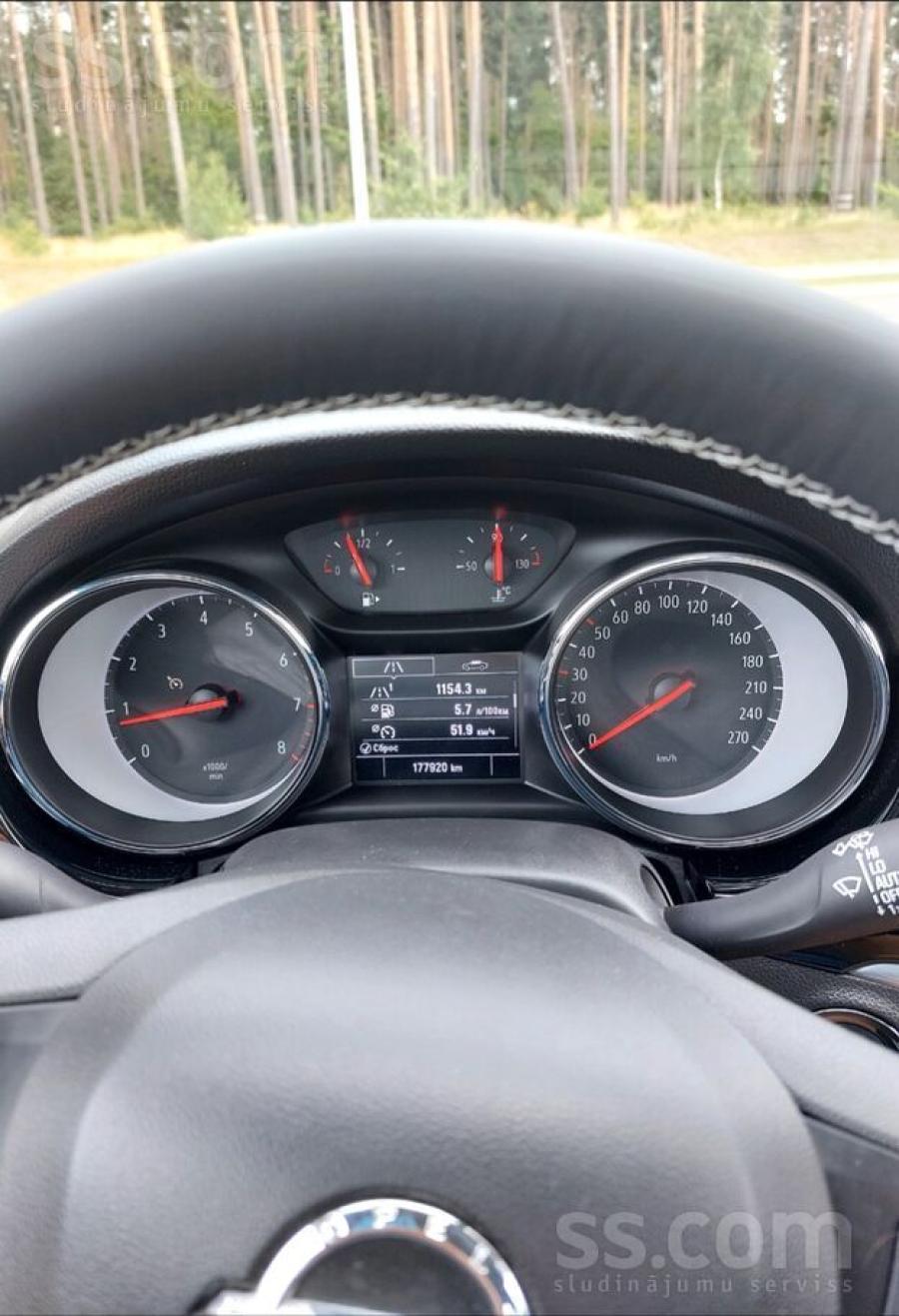 Grey Opel Astra 2017 in Riga, with an engine capacity of 1.40 L and mileage of 178 thousand km for 7200 €, photo 10 on AUTOMOTO.COM.LV
