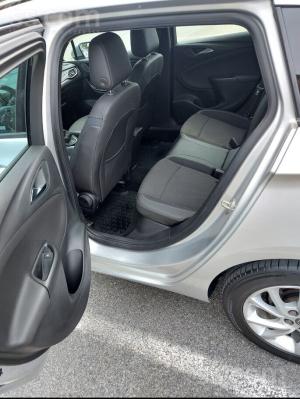 Grey Opel Astra 2017 in Riga, with an engine capacity of 1.40 L and mileage of 178 thousand km for 7200 €, photo 12 on AUTOMOTO.COM.LV