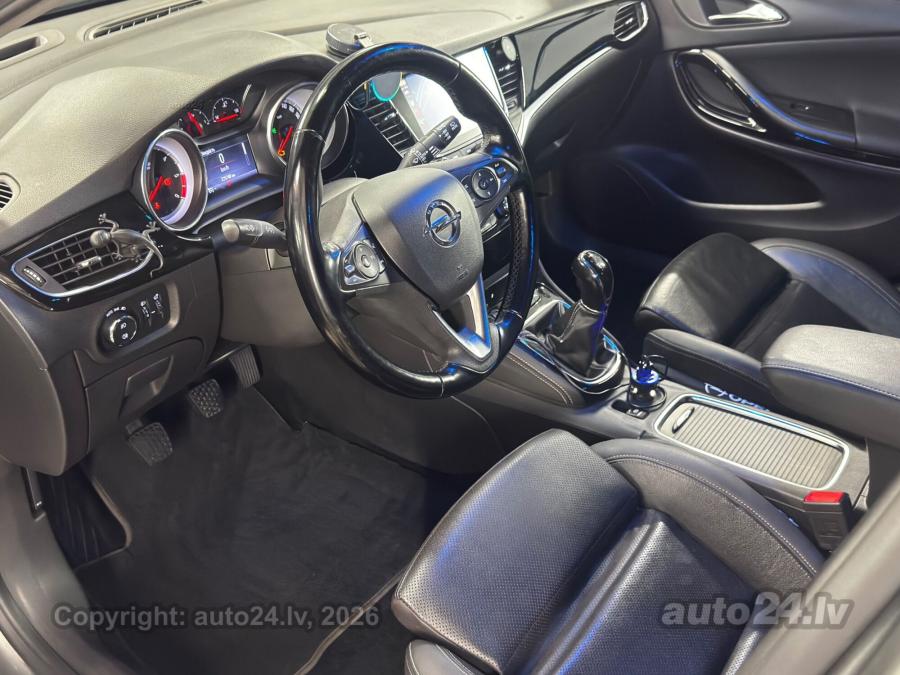 Grey Opel Astra 2017 in Tallinn, with an engine capacity of 1.60 L and mileage of 225 thousand km for 9999 €, photo 8 on AUTOMOTO.COM.LV