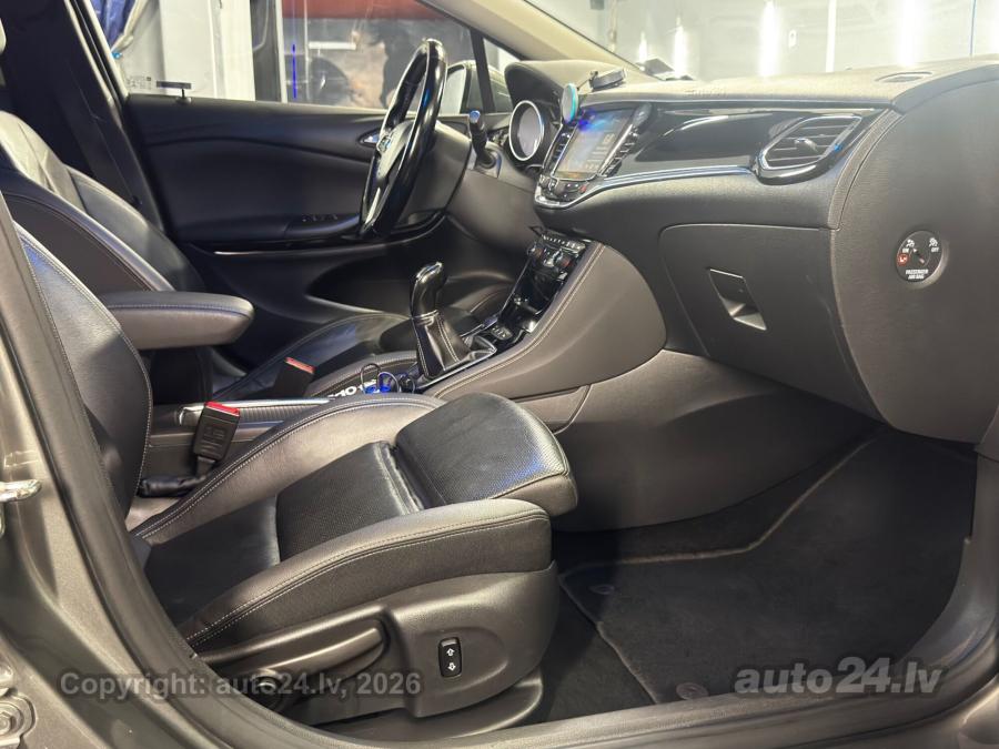 Grey Opel Astra 2017 in Tallinn, with an engine capacity of 1.60 L and mileage of 225 thousand km for 9999 €, photo 10 on AUTOMOTO.COM.LV