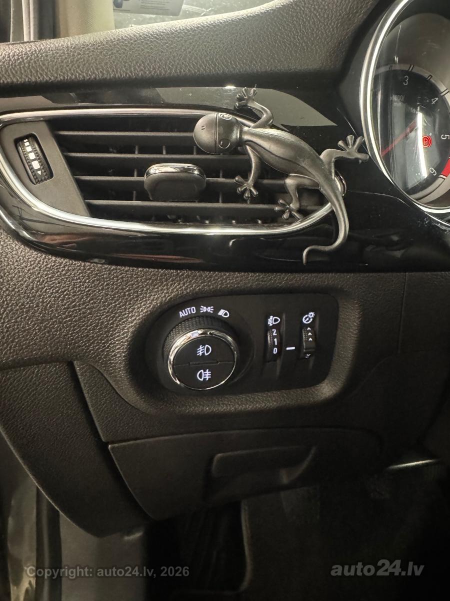 Grey Opel Astra 2017 in Tallinn, with an engine capacity of 1.60 L and mileage of 225 thousand km for 9999 €, photo 20 on AUTOMOTO.COM.LV