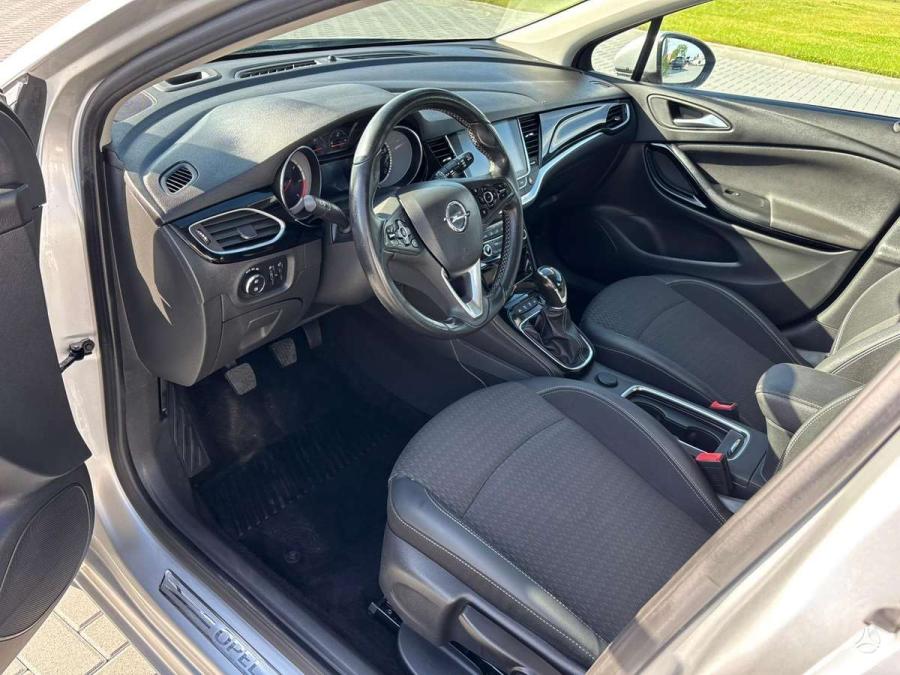 Pelēks Opel Astra 2017 Telšiai, ar dzinēja tilpumu 1.60 L un nobraukumu 235 tūkst. km par 6300 €, foto 14 vietnē AUTOMOTO.COM.LV