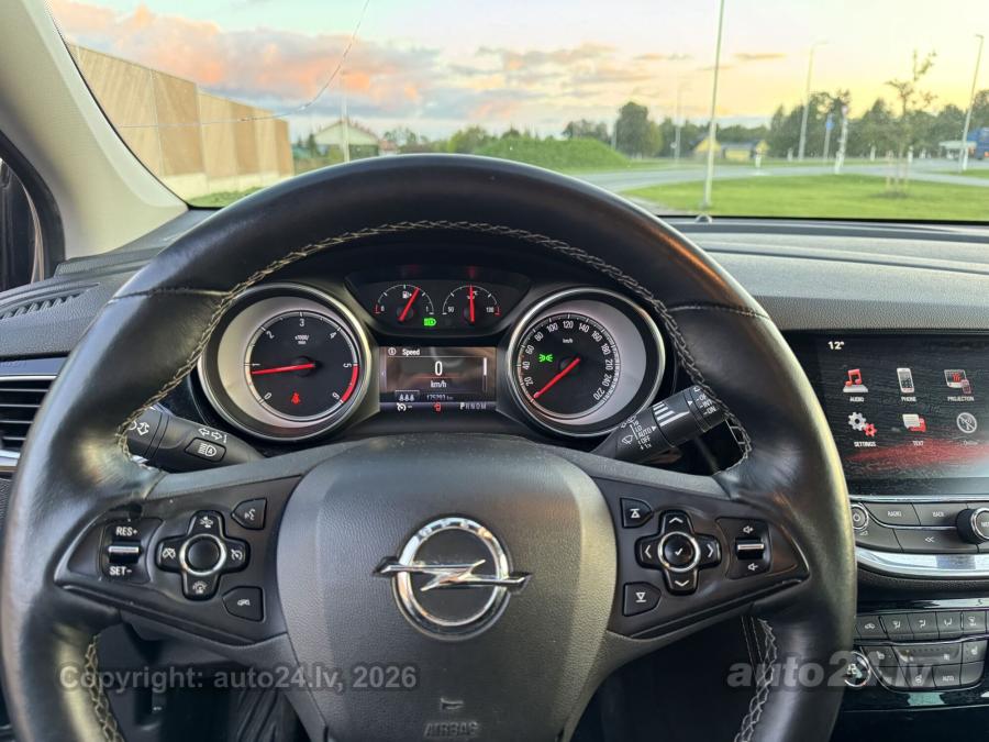 Grey Opel Astra 2017 in Tallinn, with an engine capacity of 1.60 L and mileage of 175 thousand km for 8499 €, photo 9 on AUTOMOTO.COM.LV