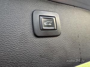 Grey Opel Astra 2017 in Tallinn, with an engine capacity of 1.60 L and mileage of 175 thousand km for 8499 €, photo 10 on AUTOMOTO.COM.LV