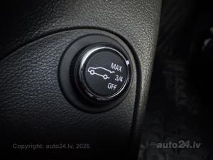 Grey Opel Astra 2017 in Tallinn, with an engine capacity of 1.60 L and mileage of 175 thousand km for 8499 €, photo 11 on AUTOMOTO.COM.LV