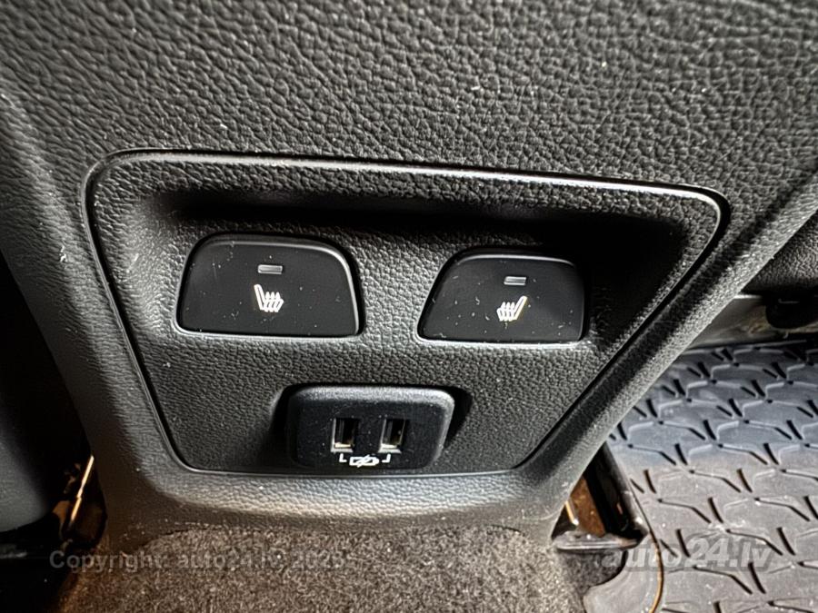Grey Opel Astra 2017 in Tallinn, with an engine capacity of 1.60 L and mileage of 175 thousand km for 8499 €, photo 12 on AUTOMOTO.COM.LV