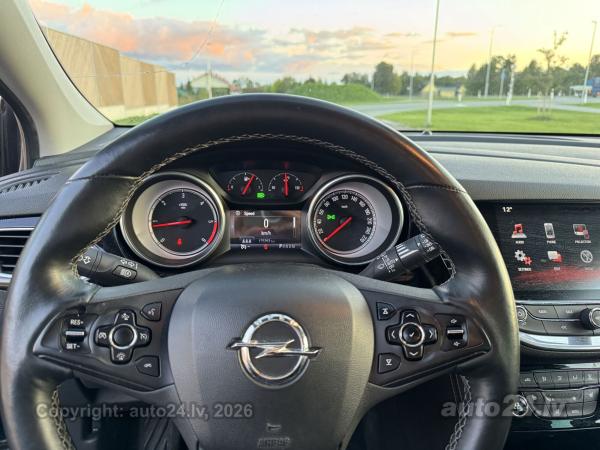Grey Opel Astra 2017 in Tallinn, with an engine capacity of 1.60 L and mileage of 175 thousand km for 8499 €, photo 9 on AUTOMOTO.COM.LV
